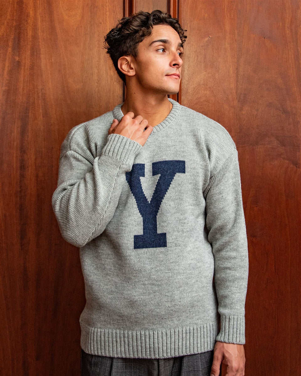 Yale University Men’s Merino Wool Crew-Neck Sweater | Collegiate ...